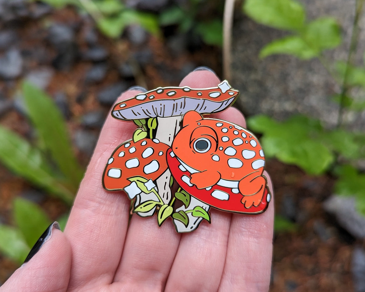 Mushroom: Onion and Other Unusual Frogs Enamel Pin – Frog Tree Games